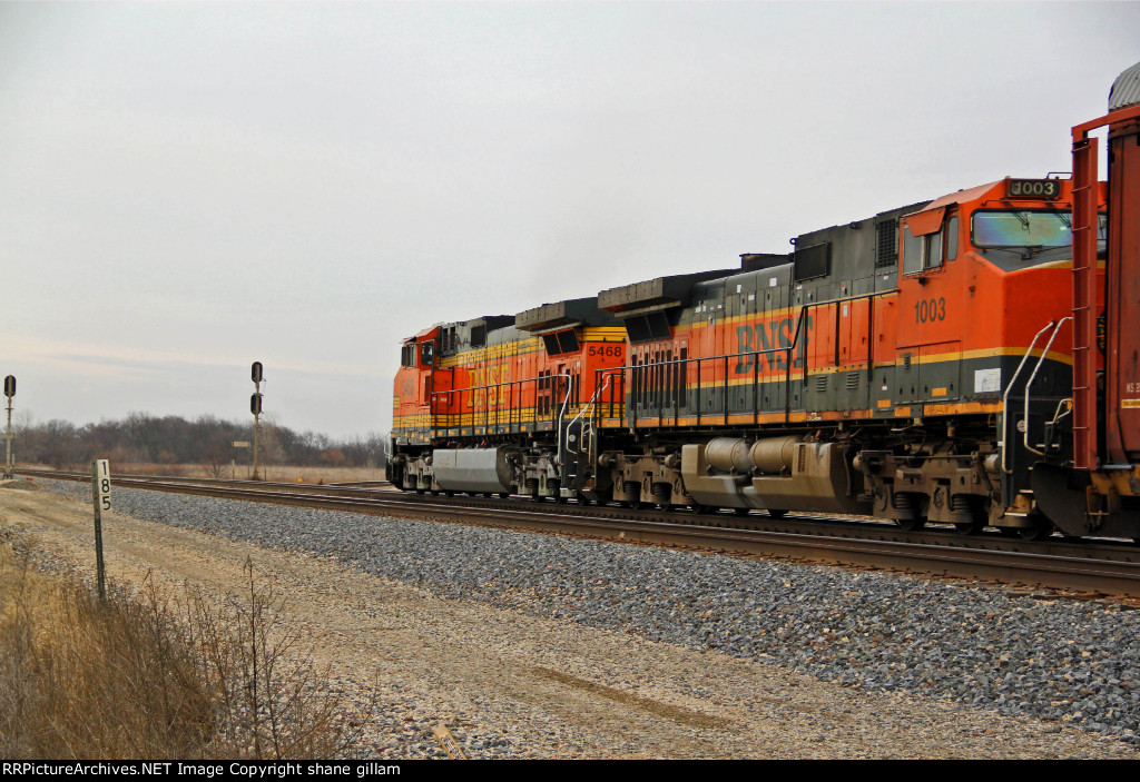 BNSF 5468 Heads up a Eb auto train.